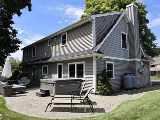 house with 3 bedroom, Danvers MA ES105081595