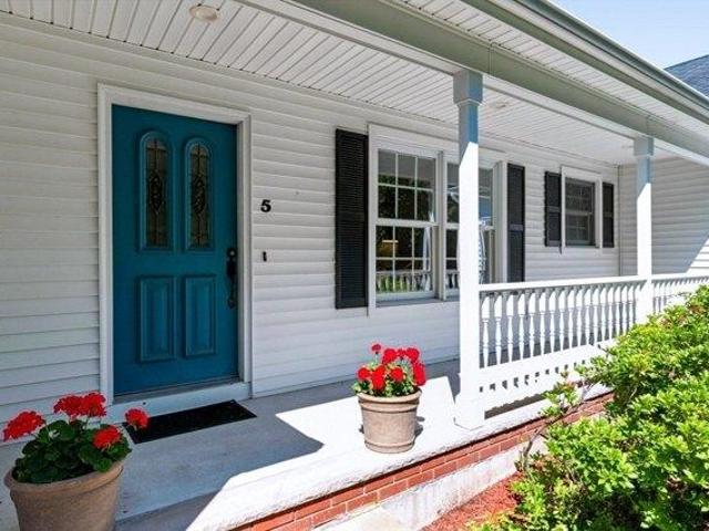 house with 3 bedroom, Danvers MA ES105094226