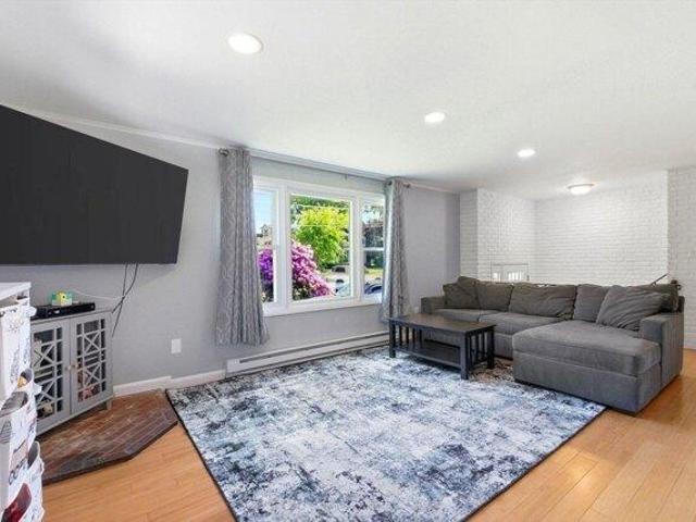 house with 3 bedroom, Danvers MA ES103966587