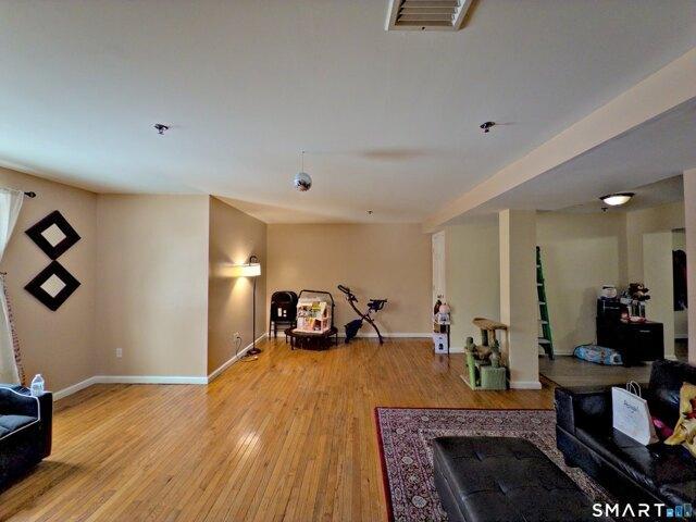 house with 3 bedroom, Danbury CT DLS101603334