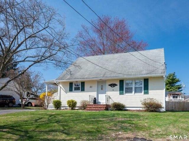 house with 3 bedroom, Danbury CT DLS102256692