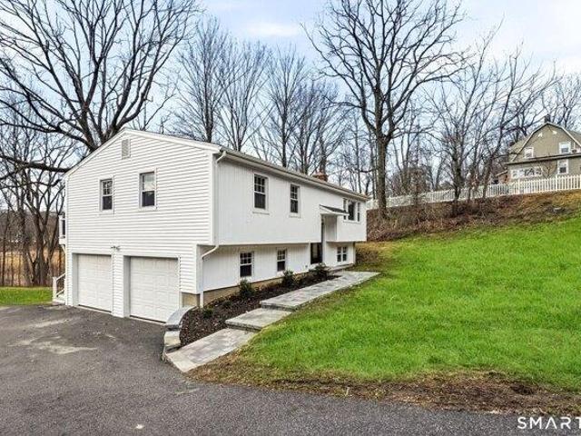 house with 3 bedroom, Danbury CT DLS102257450