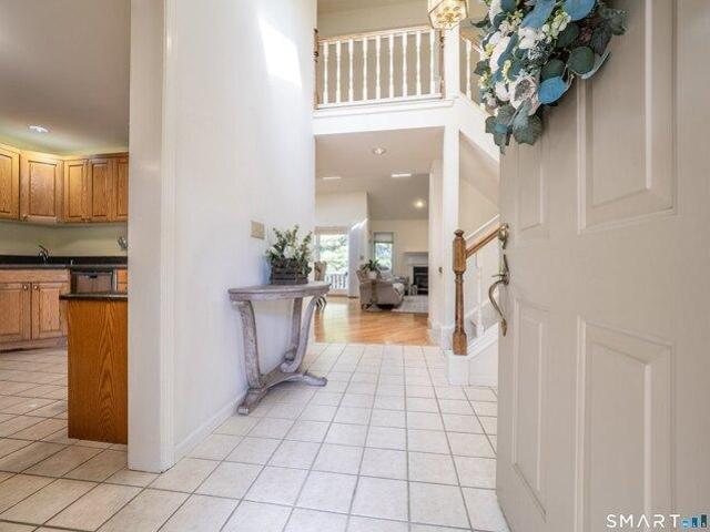 house with 3 bedroom, Danbury CT DLS102346076
