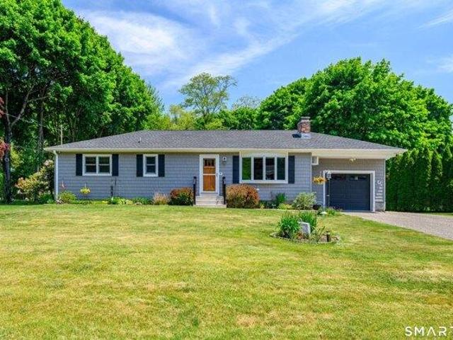house with 3 bedroom, Danbury CT DLS103070189
