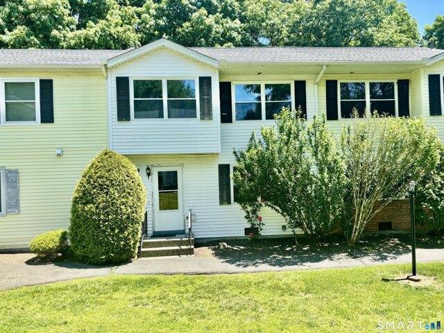 house with 3 bedroom, Danbury CT DS104113212