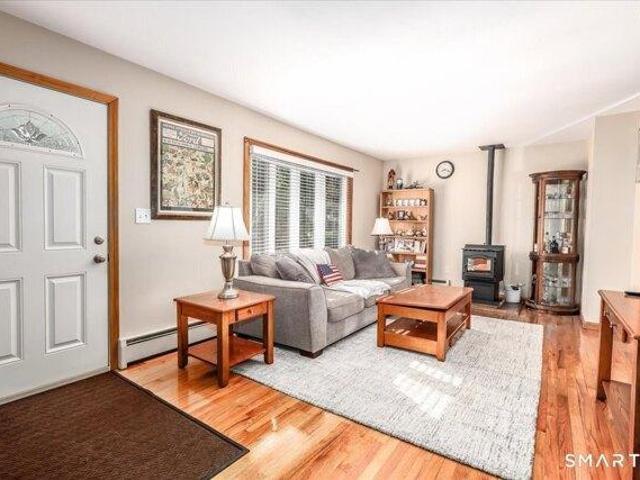 house with 3 bedroom, Danbury CT DS104262203
