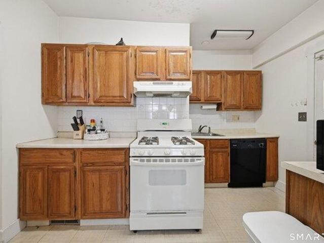 house with 3 bedroom, Danbury CT DS104328929