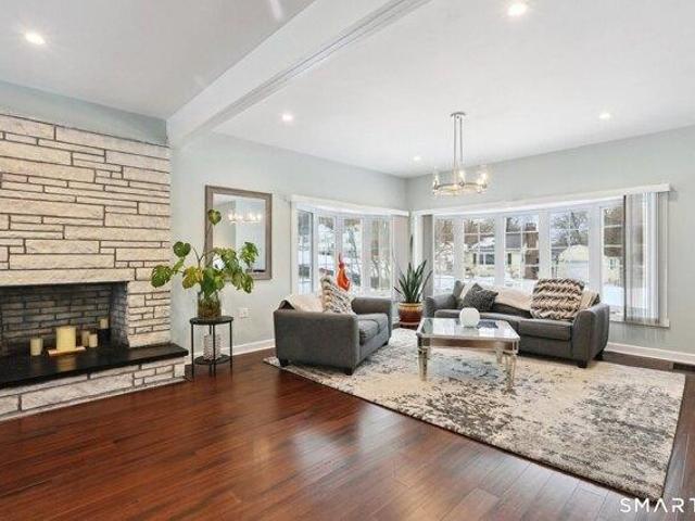 house with 3 bedroom, Danbury CT DS102218573