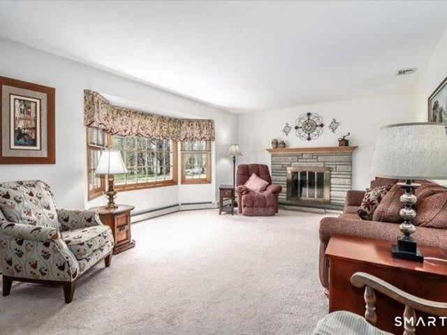 house with 3 bedroom, Danbury CT DS102726198