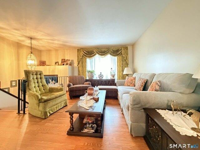 house with 3 bedroom, Danbury CT ES104148262