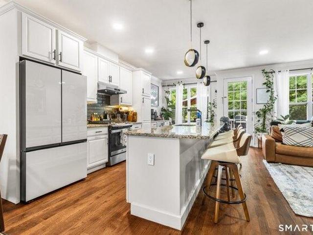 house with 3 bedroom, Danbury CT ES104150963