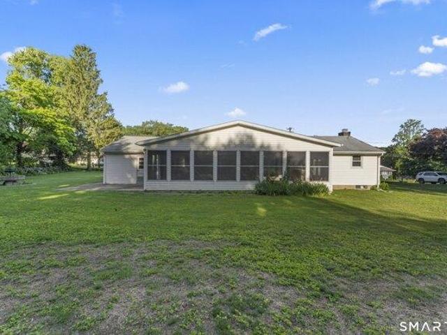 house with 3 bedroom, Danbury CT ES104236267