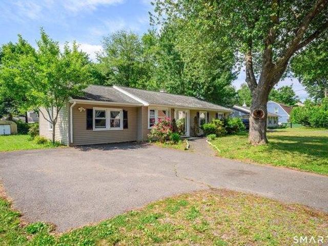 house with 3 bedroom, Danbury CT ES104296082