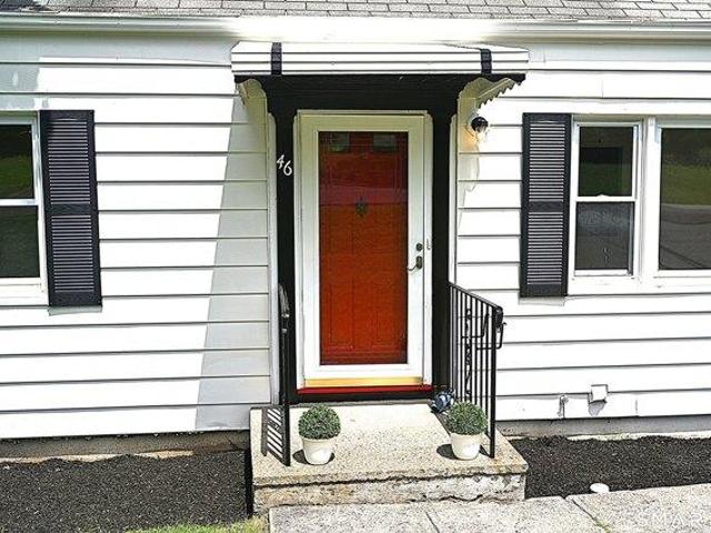 house with 3 bedroom, Danbury CT ES104442201