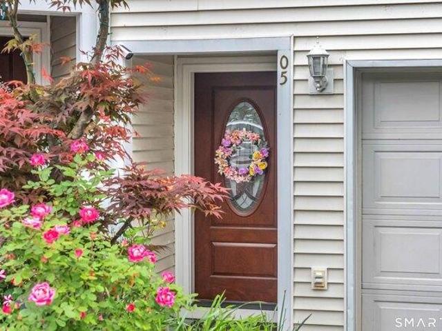 house with 3 bedroom, Danbury CT ES104443575