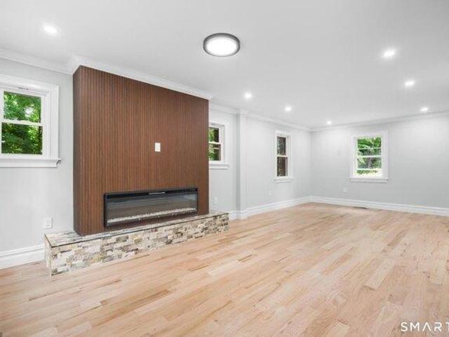 house with 3 bedroom, Danbury CT ES104479680