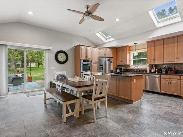 house with 3 bedroom, Danbury CT ES104719432