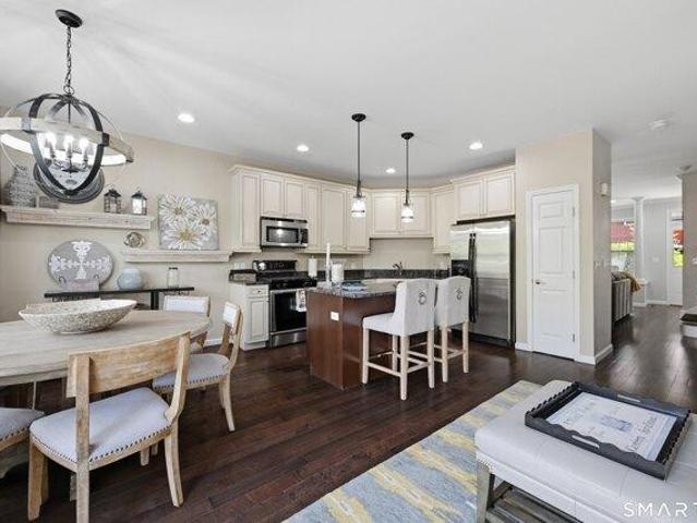 house with 3 bedroom, Danbury CT ES104762189