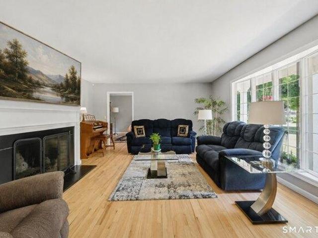 house with 3 bedroom, Danbury CT ES104788547