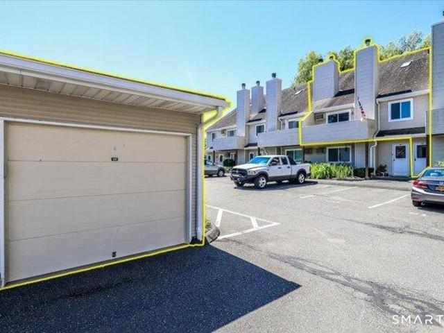 house with 3 bedroom, Danbury CT ES104792295