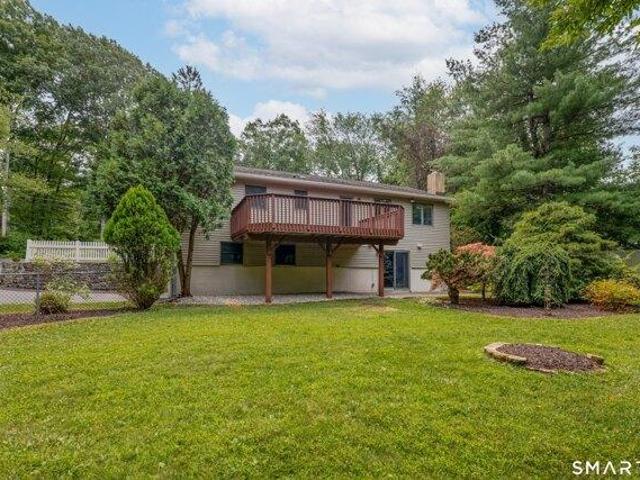 house with 3 bedroom, Danbury CT ES104792321