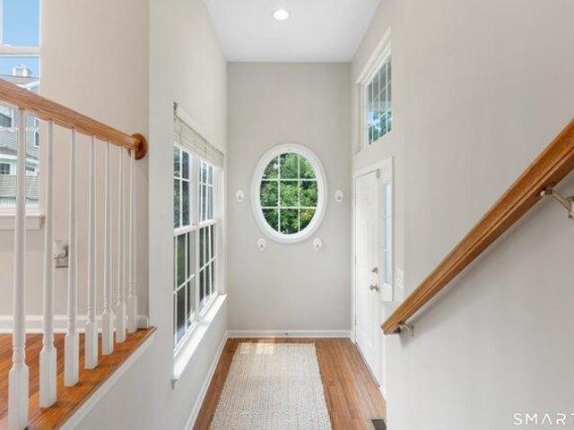 house with 3 bedroom, Danbury CT ES104811867