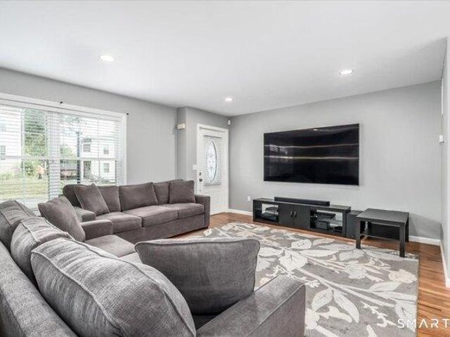 house with 3 bedroom, Danbury CT ES104905162