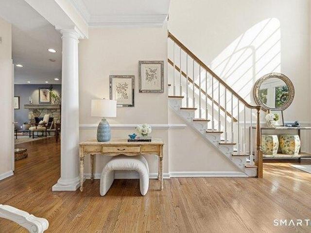 house with 3 bedroom, Danbury CT ES104921100
