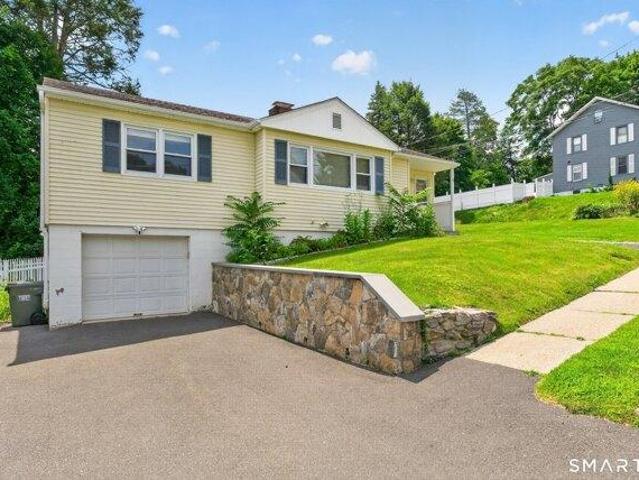 house with 3 bedroom, Danbury CT ES105159266