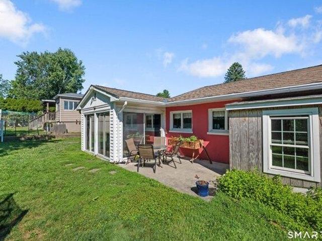 house with 3 bedroom, Danbury CT ES105160569