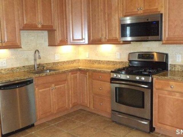 house with 3 bedroom, Danbury CT ES105191830