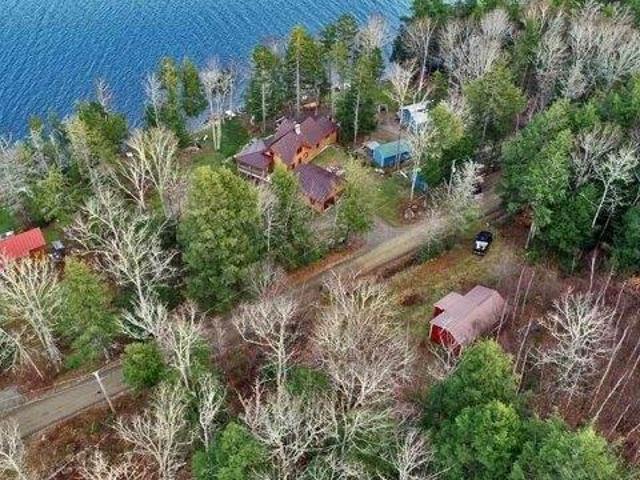 house with 3 bedroom, Danforth ME ES103433004