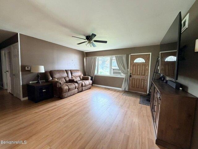 house with 3 bedroom, Dalton MA ES104376215