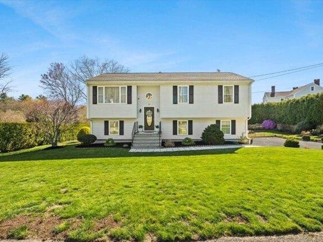 house with 3 bedroom, Dartmouth MA DLS102411603
