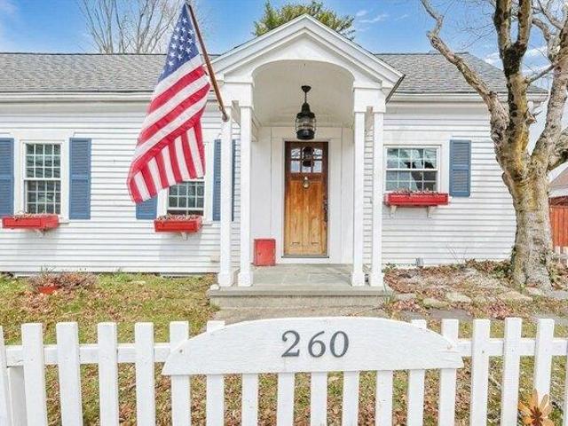 house with 3 bedroom, Dartmouth MA DS102447680