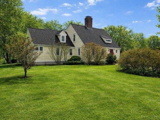house with 3 bedroom, Dartmouth MA DS102669914