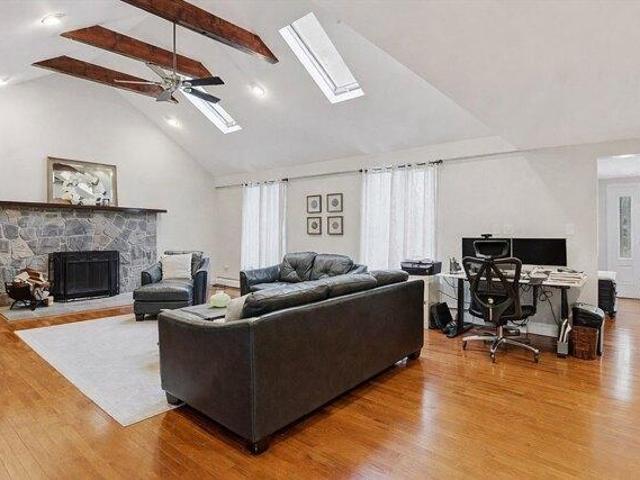 house with 3 bedroom, Dartmouth MA DS102282938