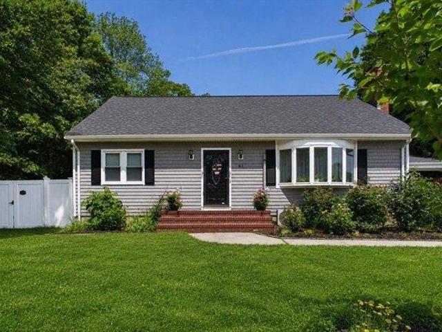 house with 3 bedroom, Dartmouth MA DS104441397