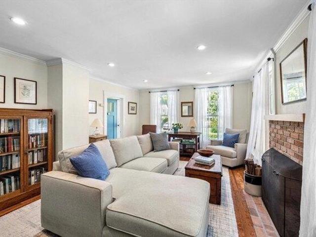 house with 3 bedroom, Dartmouth MA DS104075050