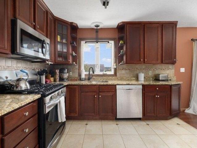 house with 3 bedroom, Dartmouth MA ES103888983