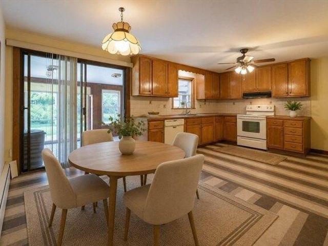 house with 3 bedroom, Dartmouth MA ES104543122