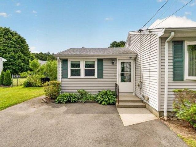 house with 3 bedroom, Dartmouth MA ES104329335