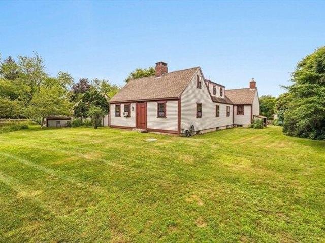 house with 3 bedroom, Dartmouth MA ES105095214