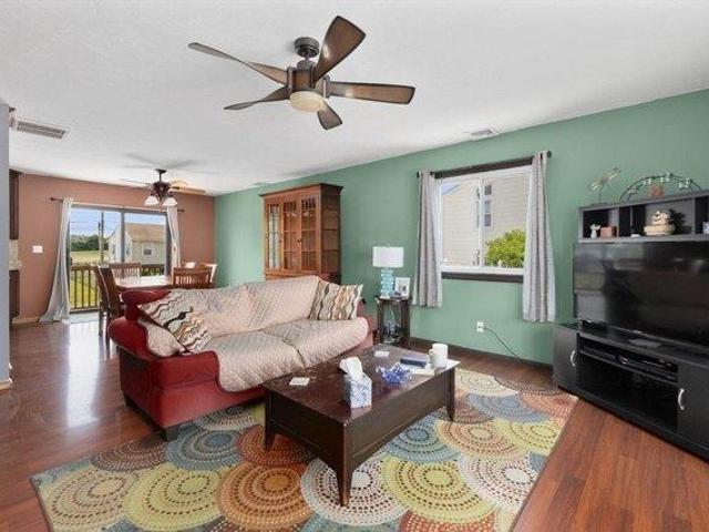 house with 3 bedroom, Dartmouth MA ES105278720