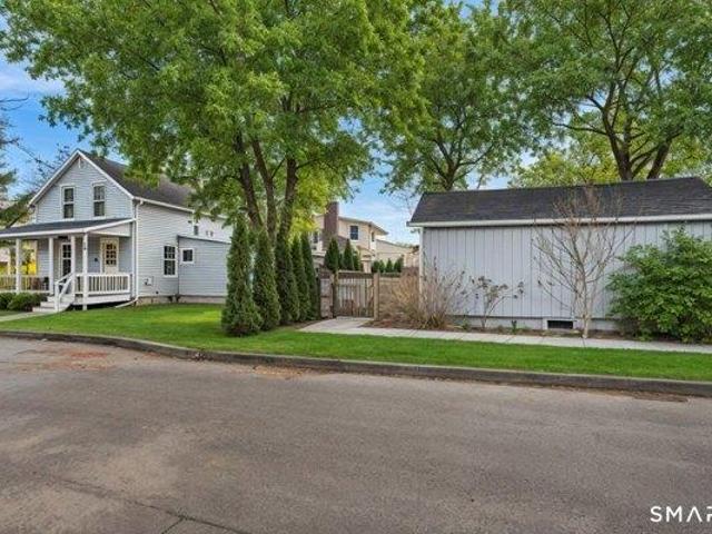 house with 3 bedroom, Darien CT ES105230788