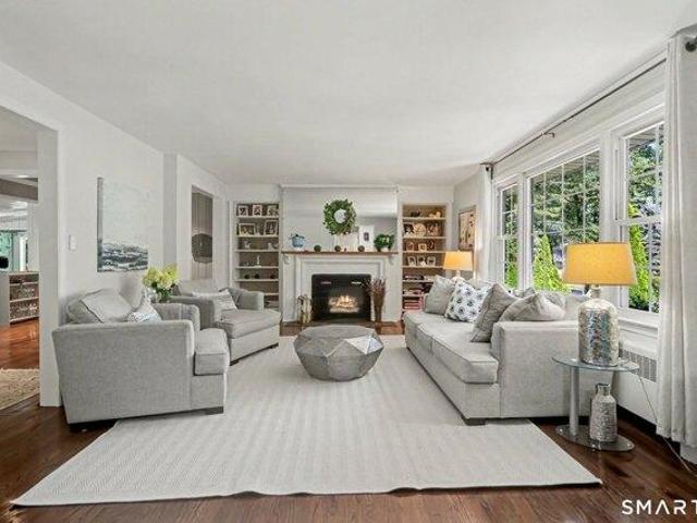 house with 3 bedroom, Darien CT ES105232240