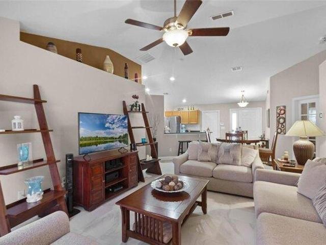 house with 3 bedroom, Davenport FL DLS89840434