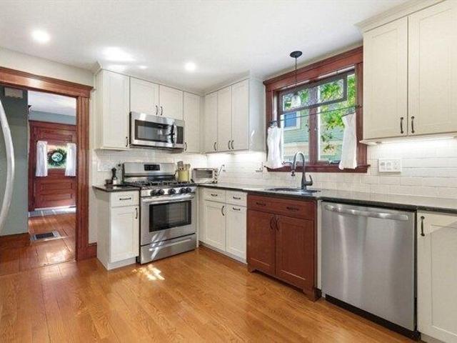 house with 3 bedroom, Dedham MA DS102445393