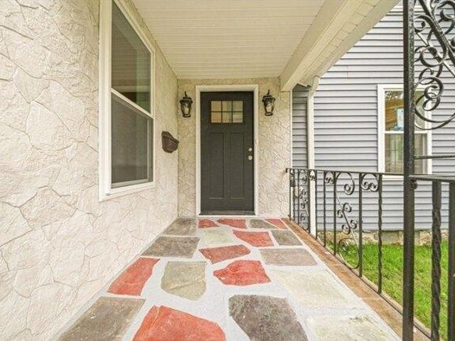 house with 3 bedroom, Dedham MA DS104446124
