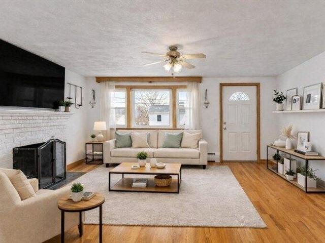 house with 3 bedroom, Dedham MA ES103497135